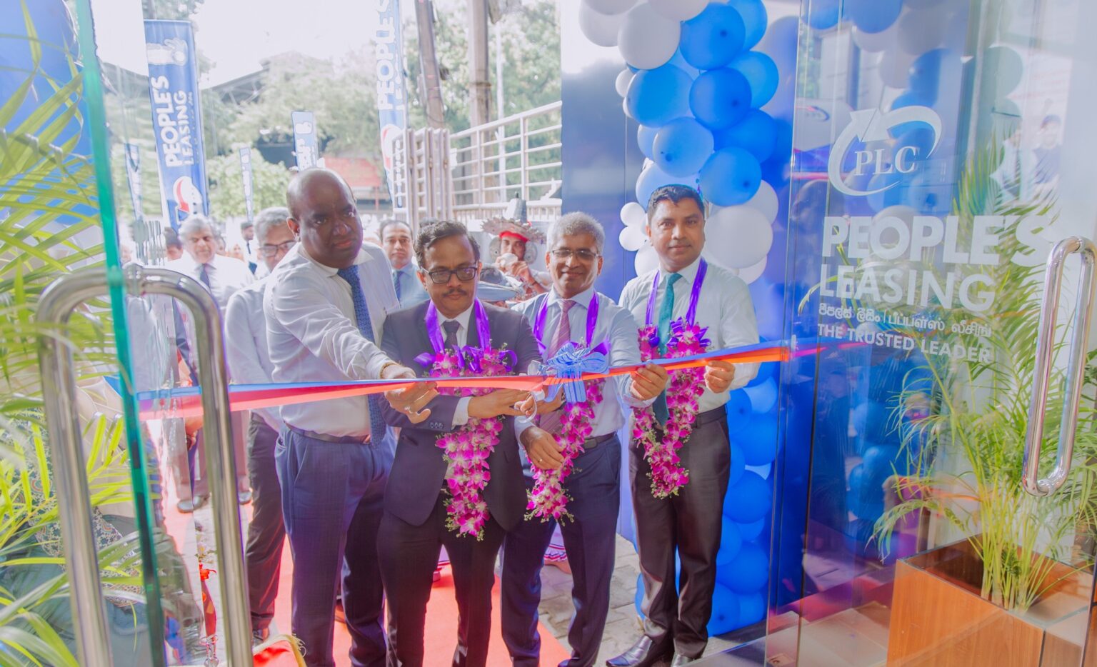 People’s Leasing strengthens opens its 112th branch in Dematagoda ...